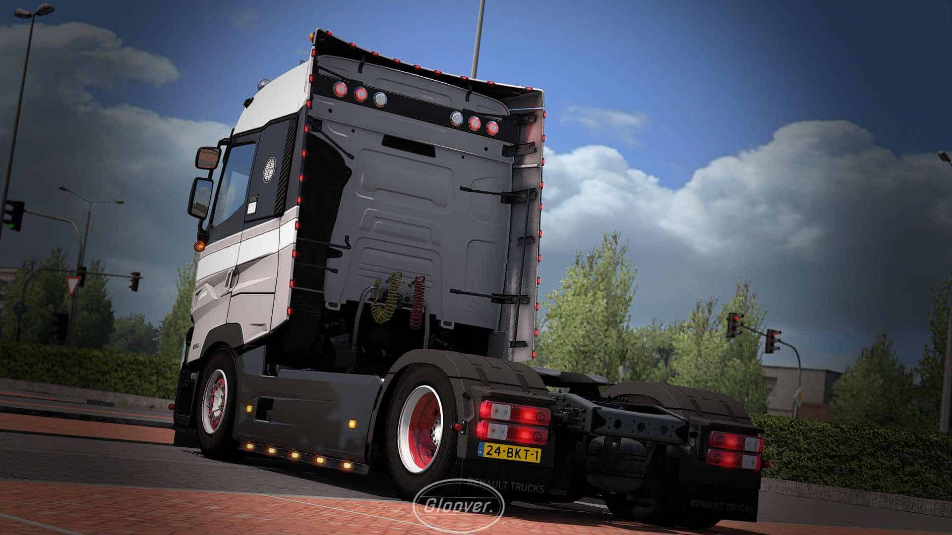 RENAULT T LIGHT IMPROVEMENTS / LOWERED CHASSIS V1.2 TUNING MOD - ETS2 Mod Download
